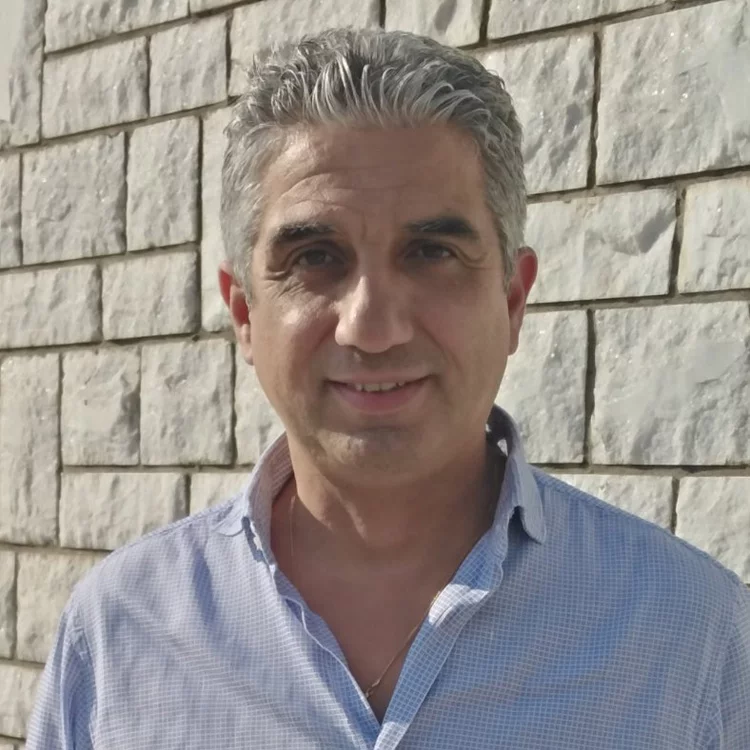 Tour Guides In Greece- Guides For Tours and Activities - Crispy Local